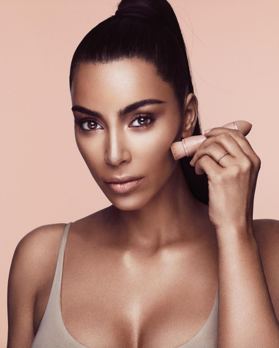 KKW Beauty: a linha de make da Kim Kardashian chega com kit de contorno e vem mais produto bafo ...